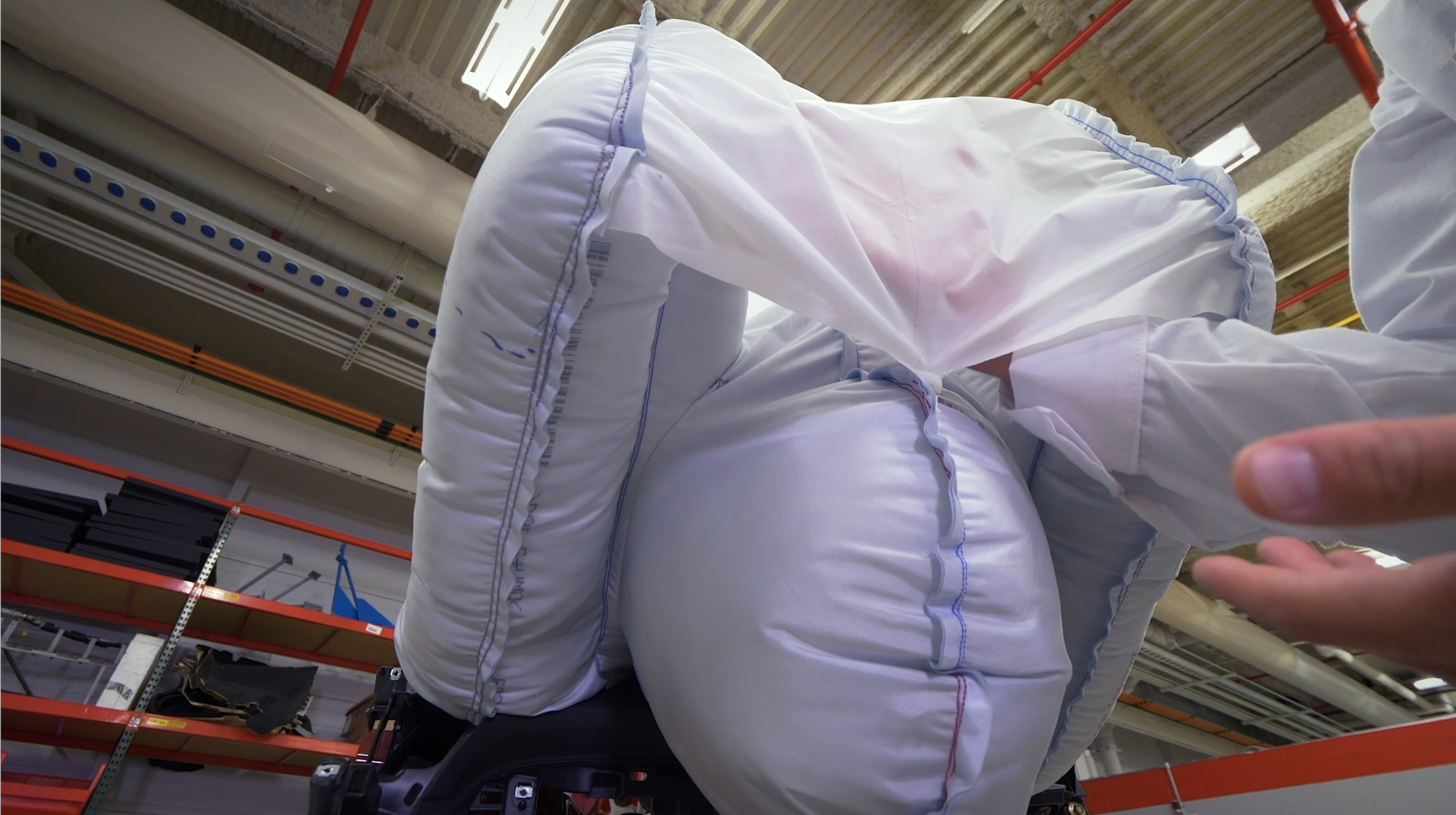 Acura has invented an airbag that works like a catcher’s mitt - Ars ...