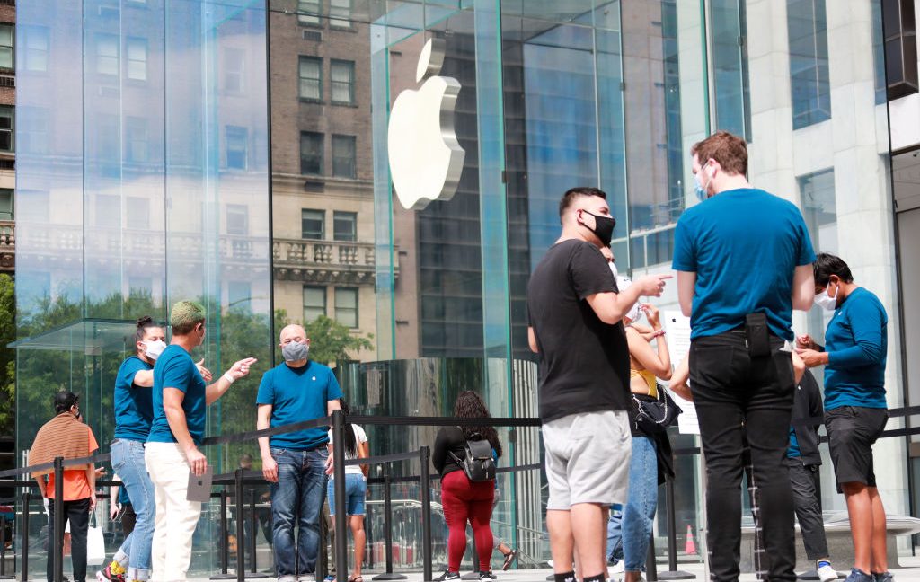 All US Apple stores are open for the first time in almost a year - Ars ...