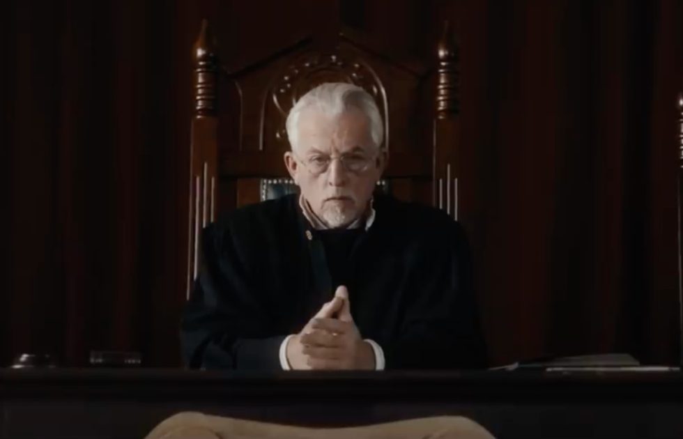 A detective hunts a costumed vigilante in Major Grom: Plague Doctor ...