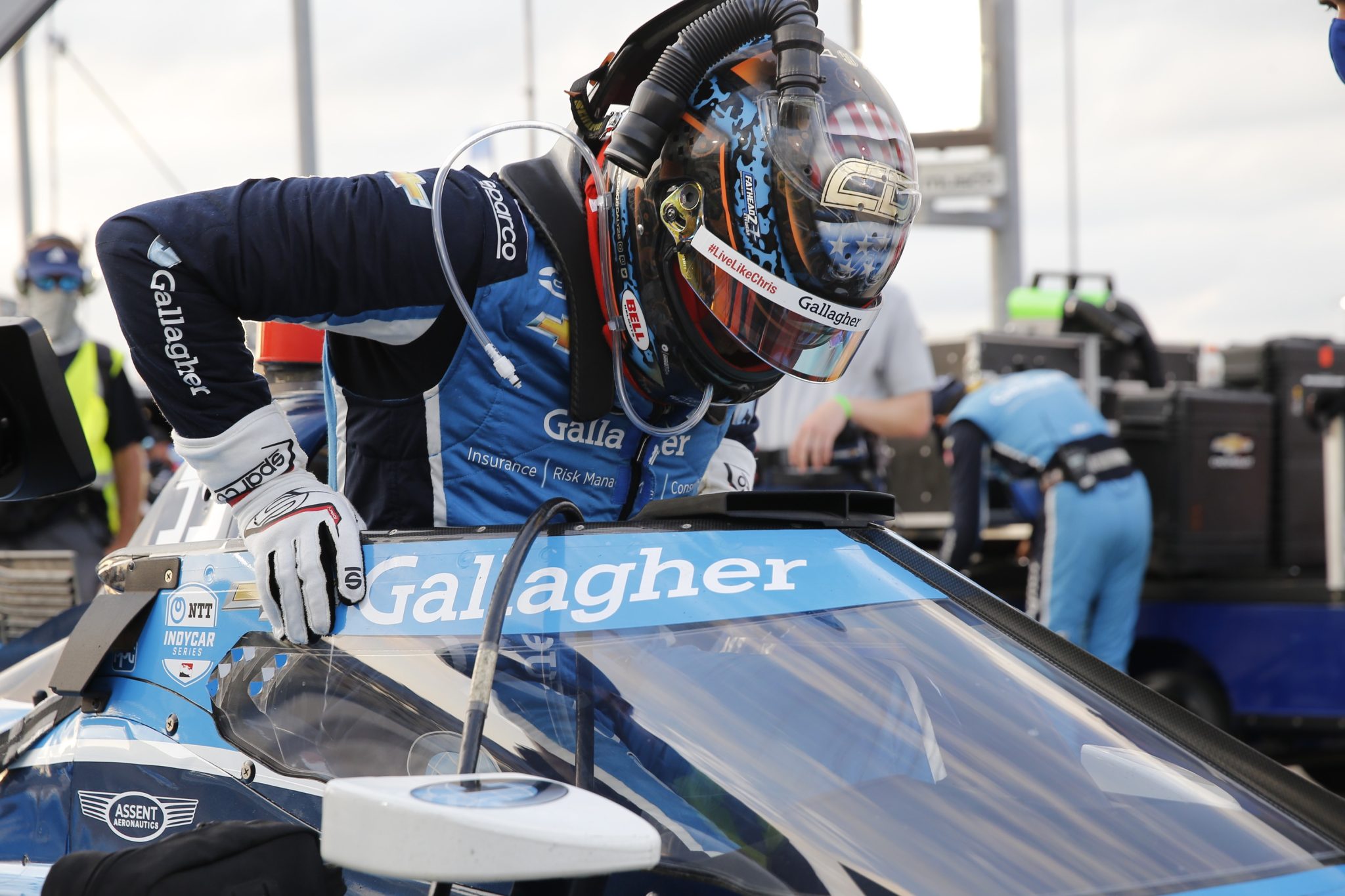 IndyCar’s Aeroscreen gets first real test, saves lives at Iowa race ...