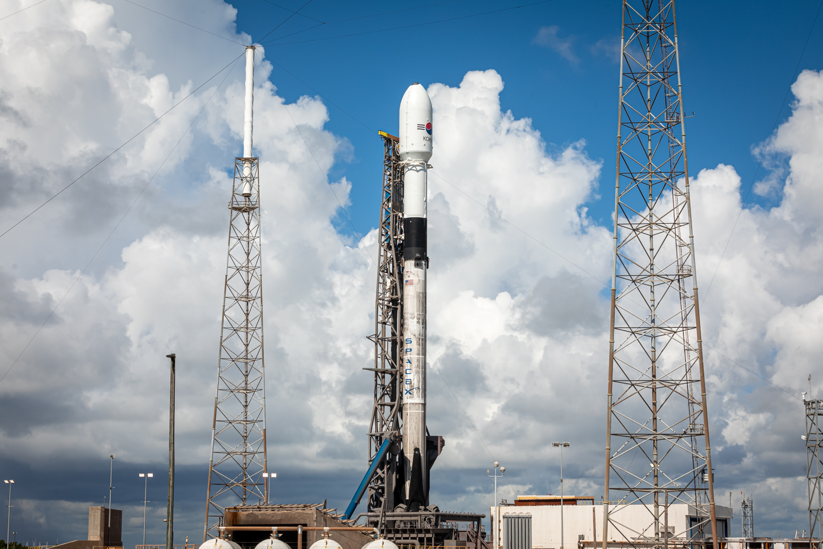 SpaceX sets a turnaround record, flying the same rocket in 51 days ...