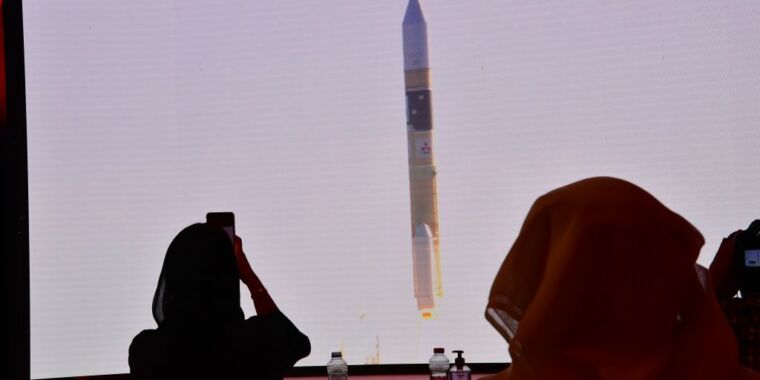 “Hope” probe launches Sunday, beginning seven-month journey to Mars ...