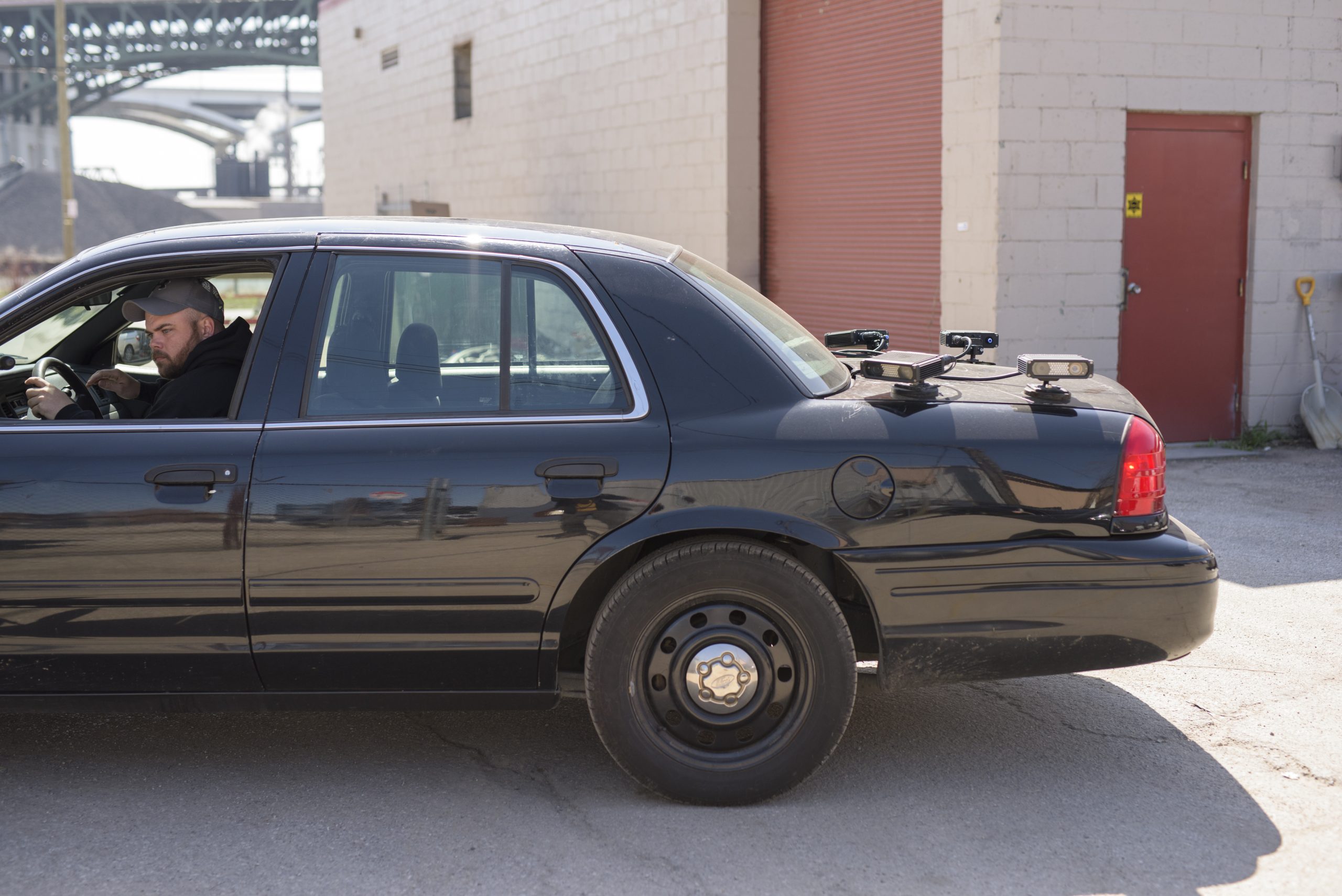 CBP does end run around warrants, simply buys license plate-reader data ...