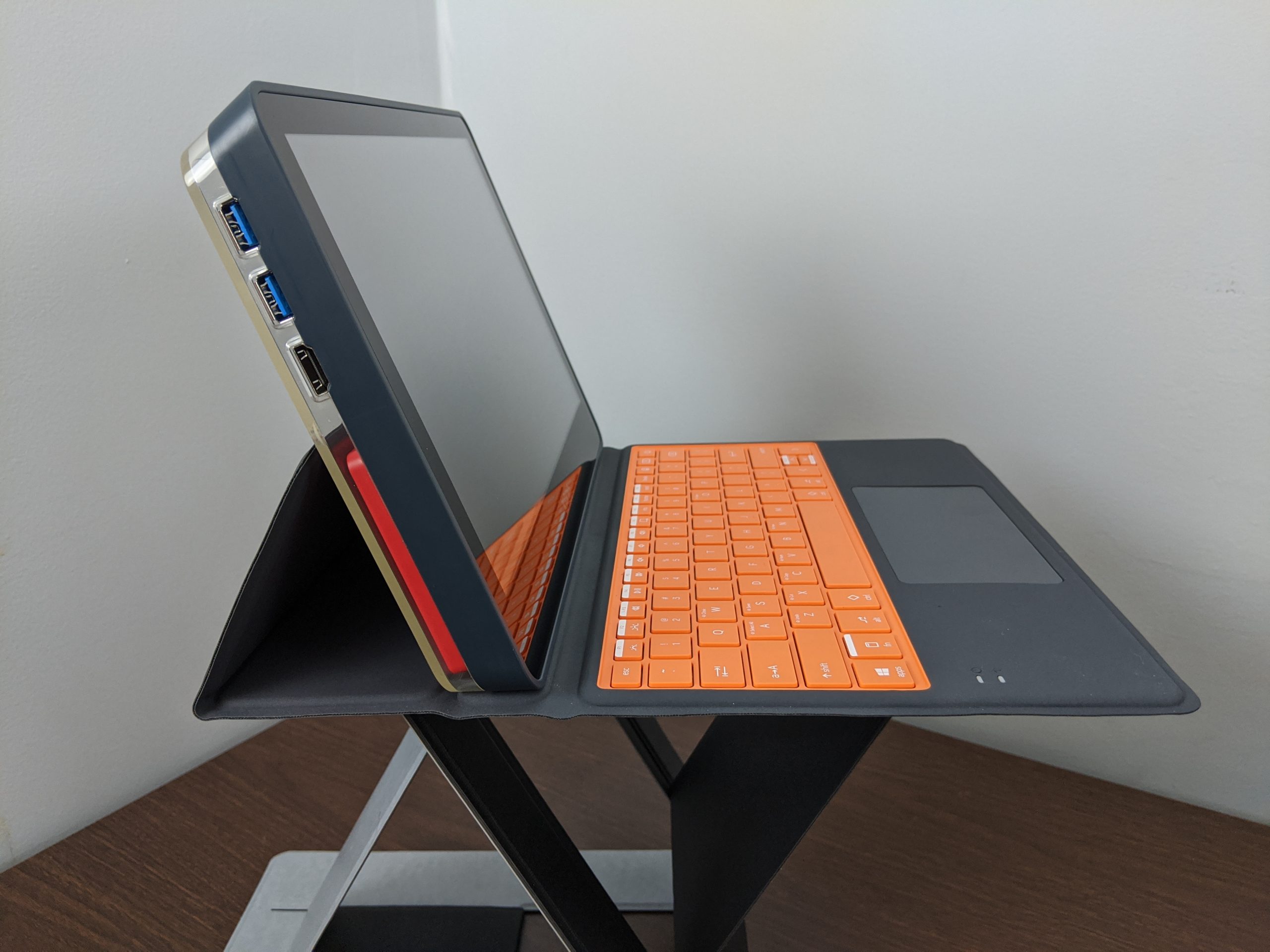 Hands-on: The $300 Kano PC, a “build-it-yourself” Chromebook competitor ...