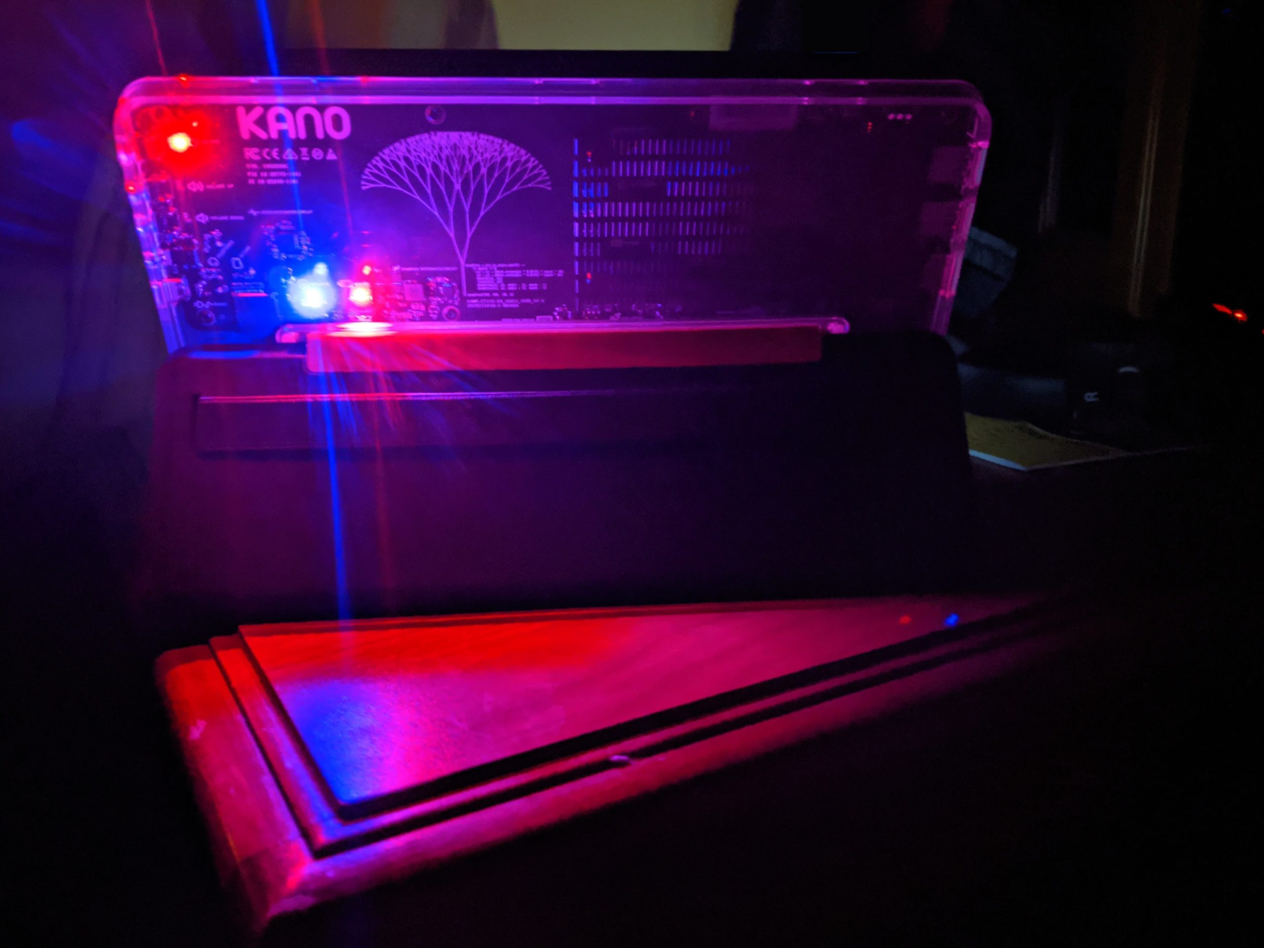 Hands-on: The $300 Kano PC, a “build-it-yourself” Chromebook competitor ...