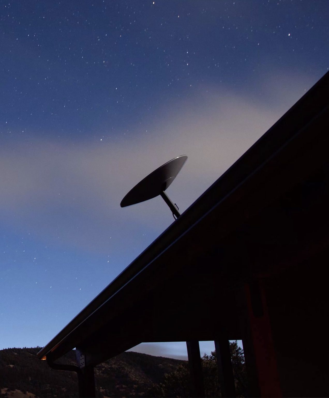 Details on SpaceX Starlink beta emerge along with photos of user ...