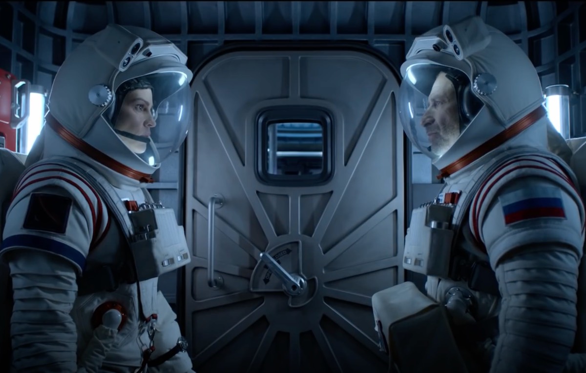 Mission to Mars: Hilary Swank leads an elite team in trailer for Away ...