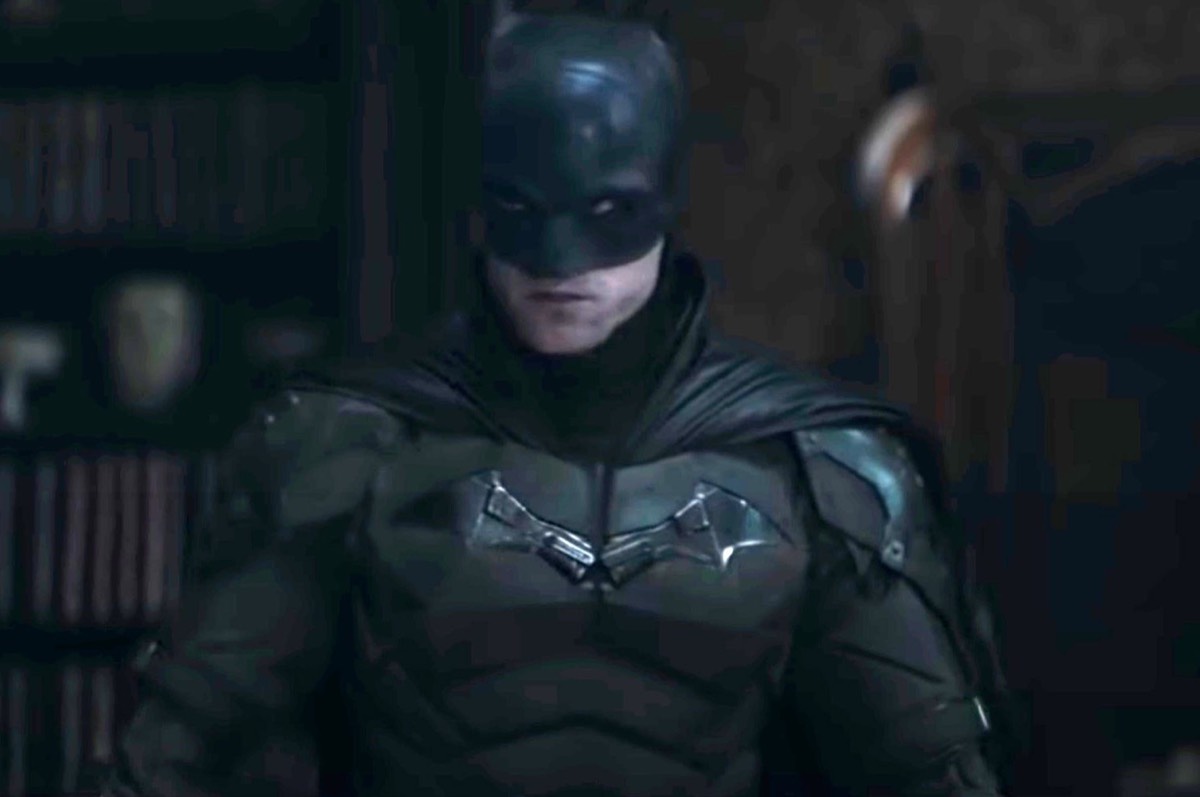 Robert Pattinson is a broody Caped Crusader in first teaser for The ...