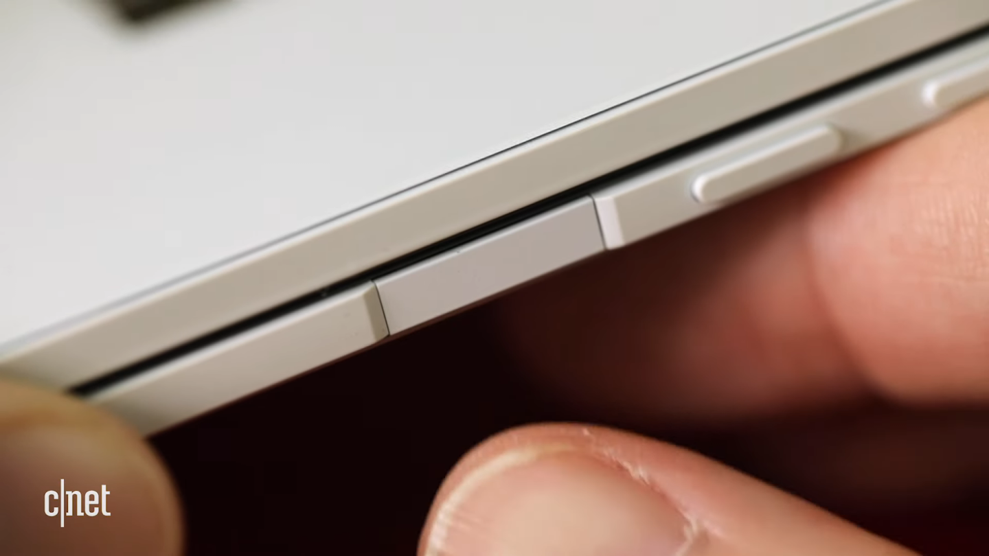Surface Duo internals show Microsoft’s fanatical commitment to thinness ...