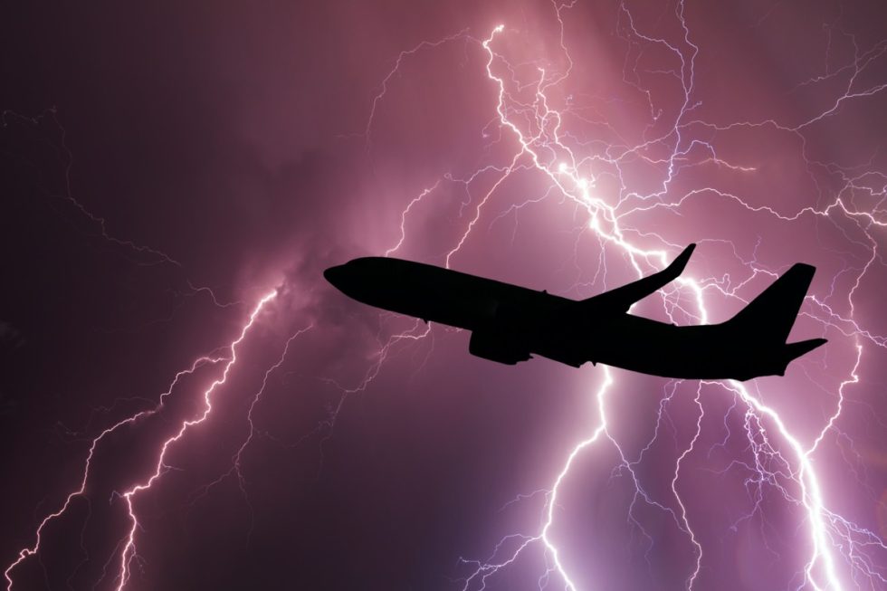How “St. Elmo’s fire” could help protect aircraft from lightning ...
