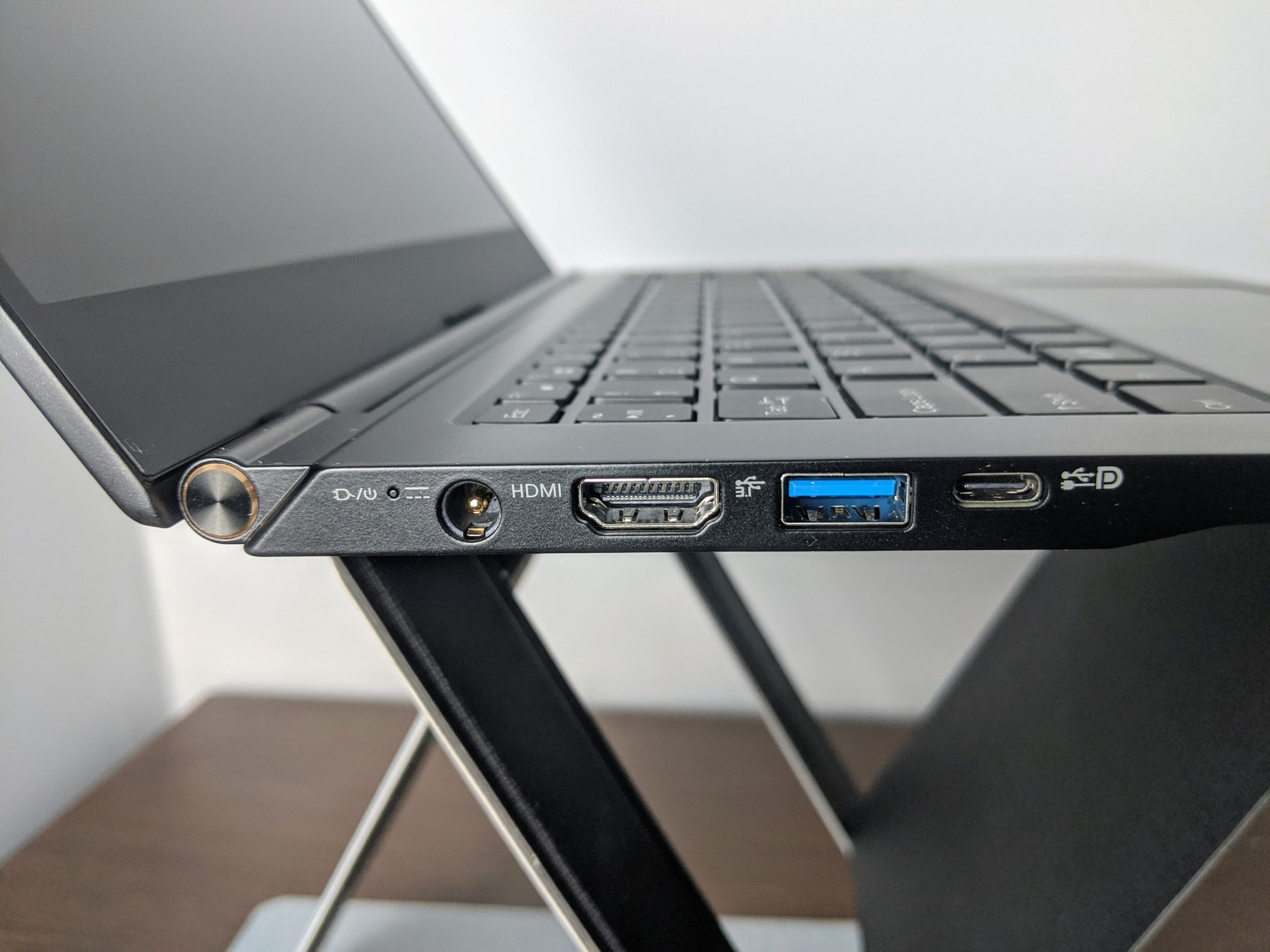 System76’s Lemur Pro: A powerful, ultralight OEM Linux laptop - Ars ...