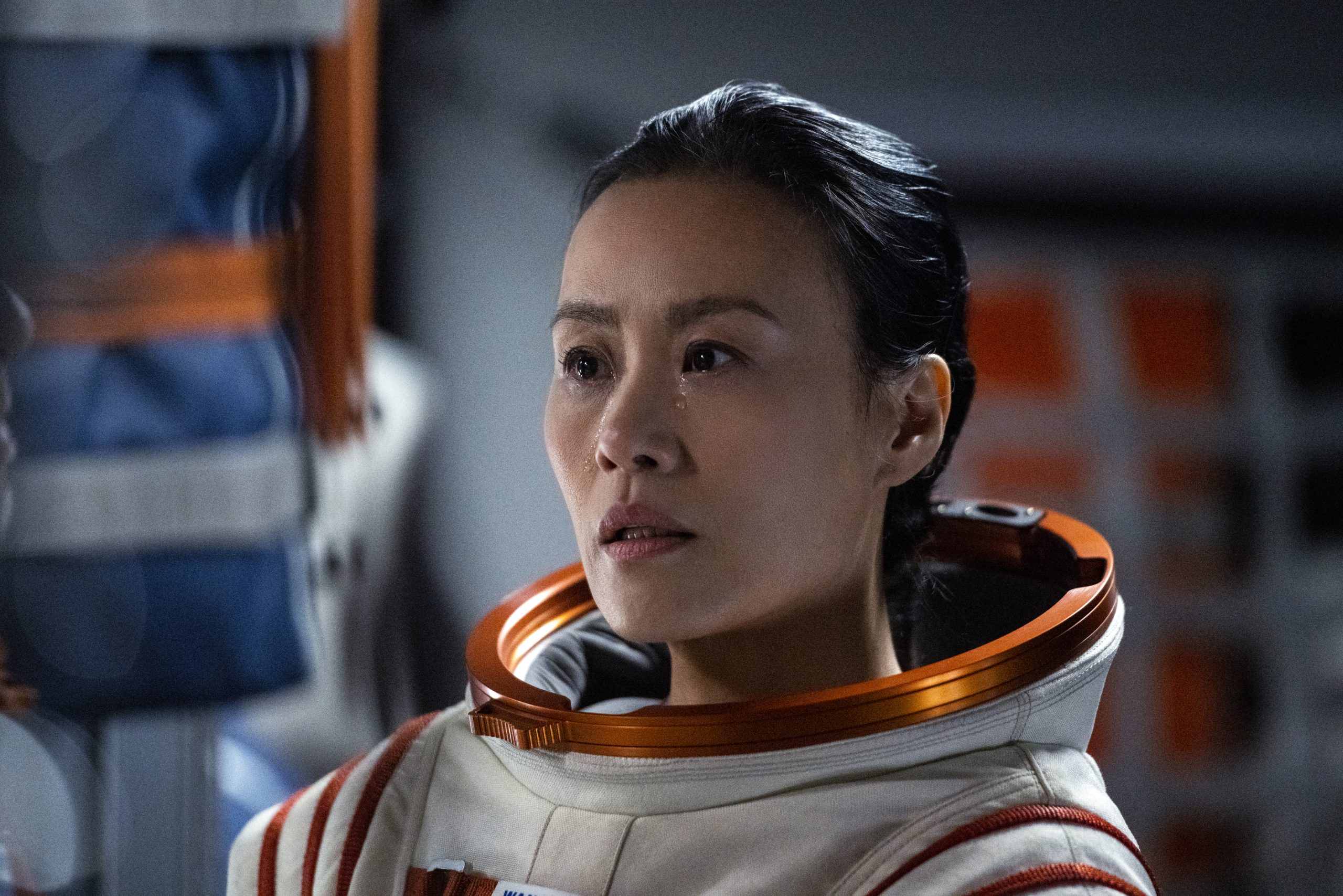 Netflix’s Away splendidly brings a humans-to-Mars mission to life - Ars ...