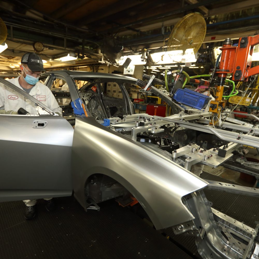 Acura builds a stiffer chassis and sharper creases into the new TLX ...