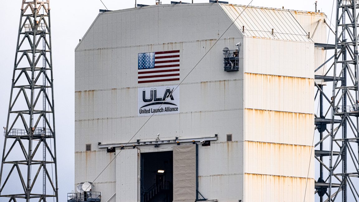 Delta IV Heavy rocket delayed again, raising concerns of aging ...