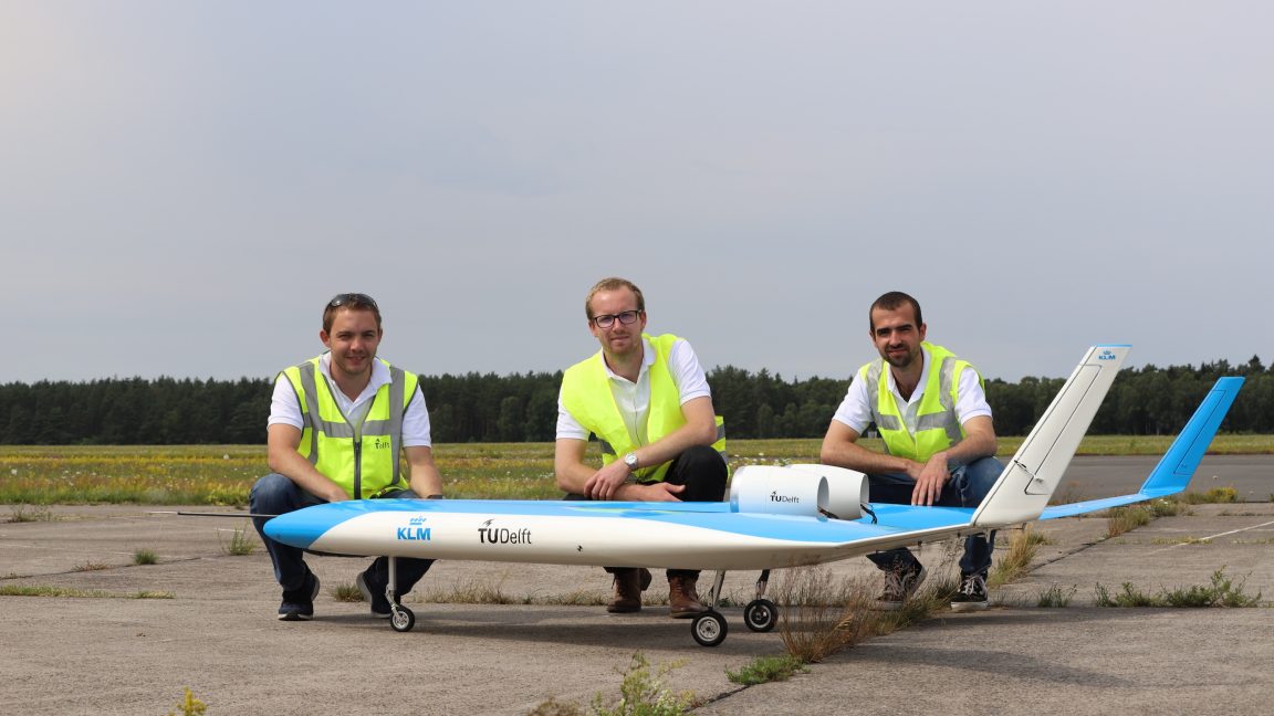 The weird and wonderful Flying-V made a successful first flight - Ars ...