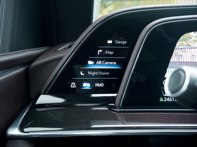 Cadillac gives the new 2021 Escalade SUV a huge technology upgrade ...