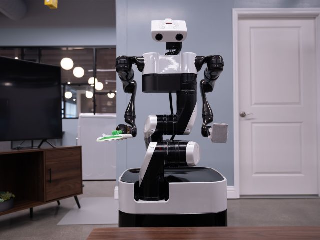 Toyota’s ceiling-mounted robot is like GLaDOS for your kitchen - Ars ...