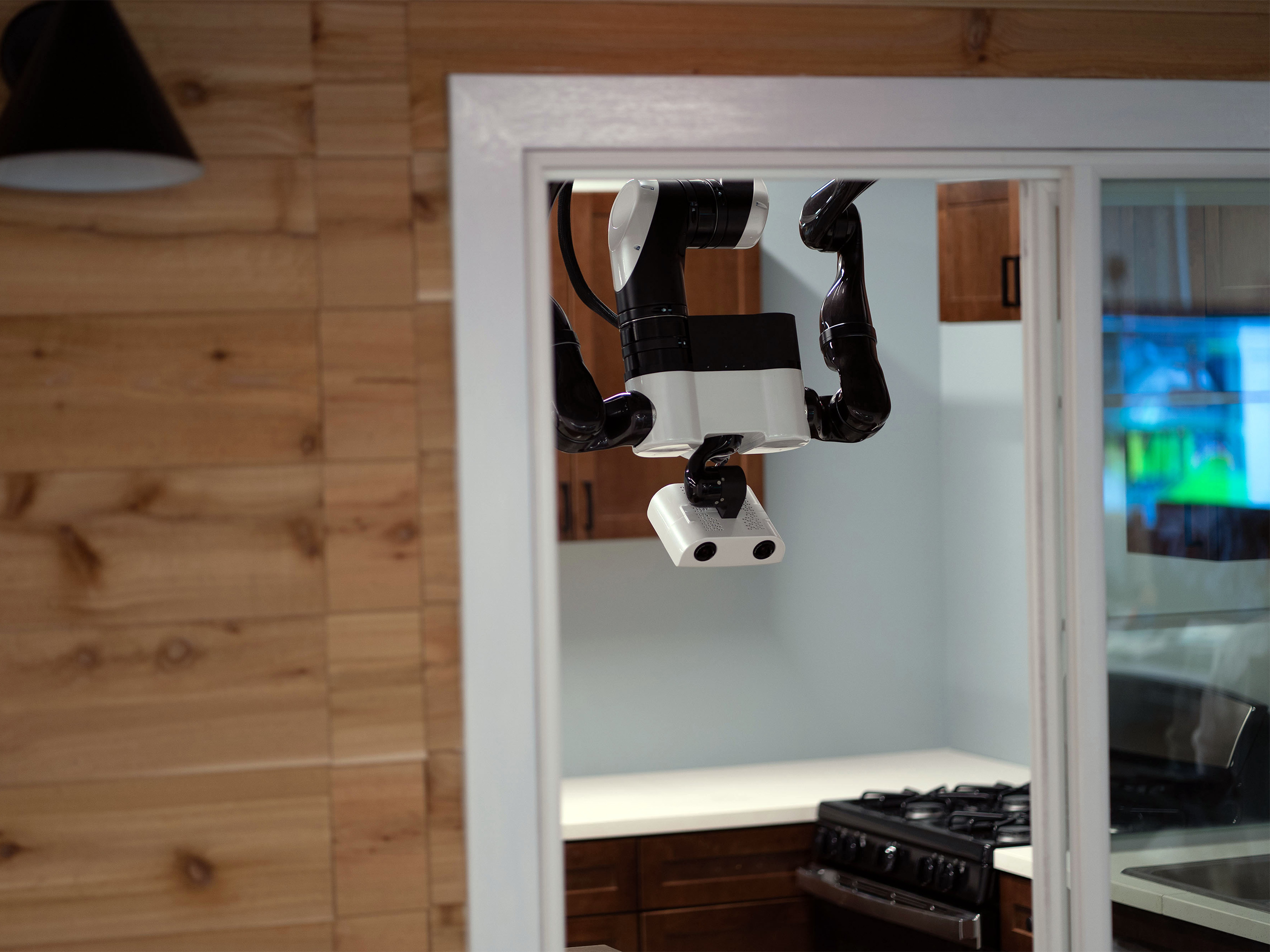 Toyota’s ceiling-mounted robot is like GLaDOS for your kitchen - Ars ...