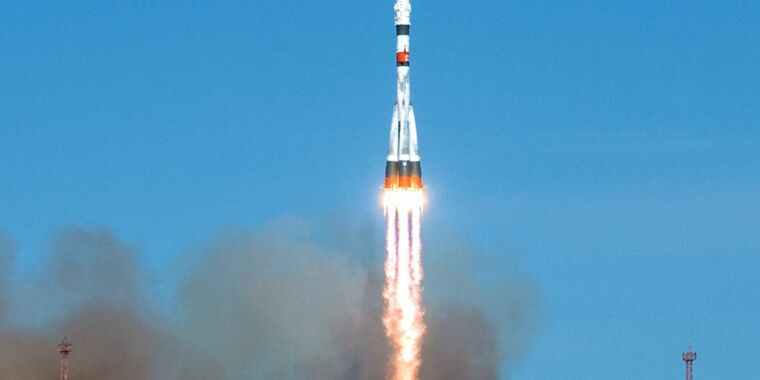 Rocket Report: Sweden invests in launch site, SLS hotfire test in a ...