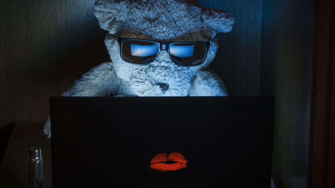 Russia’s Fancy Bear hackers likely penetrated a federal agency - Ars ...