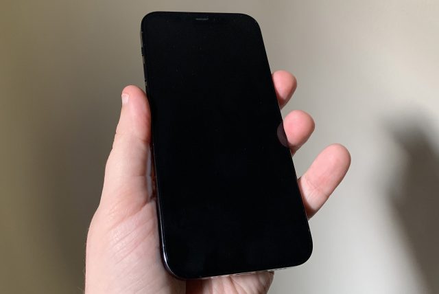 iPhone 12 and 12 Pro double review: Playing Apple’s greatest hits - Ars ...