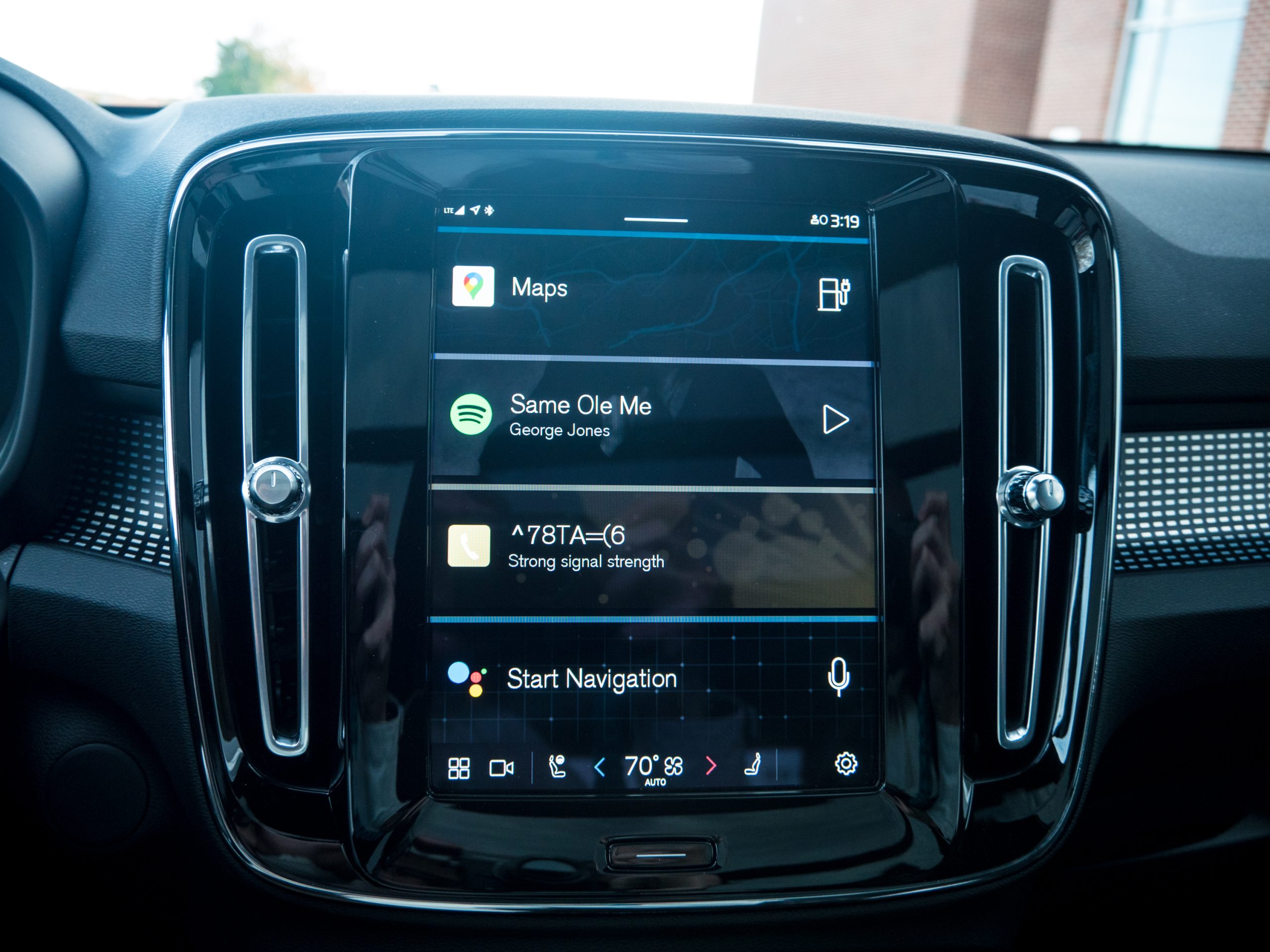 The electric Volvo XC40 Recharge: First-drive impressions - Ars Technica