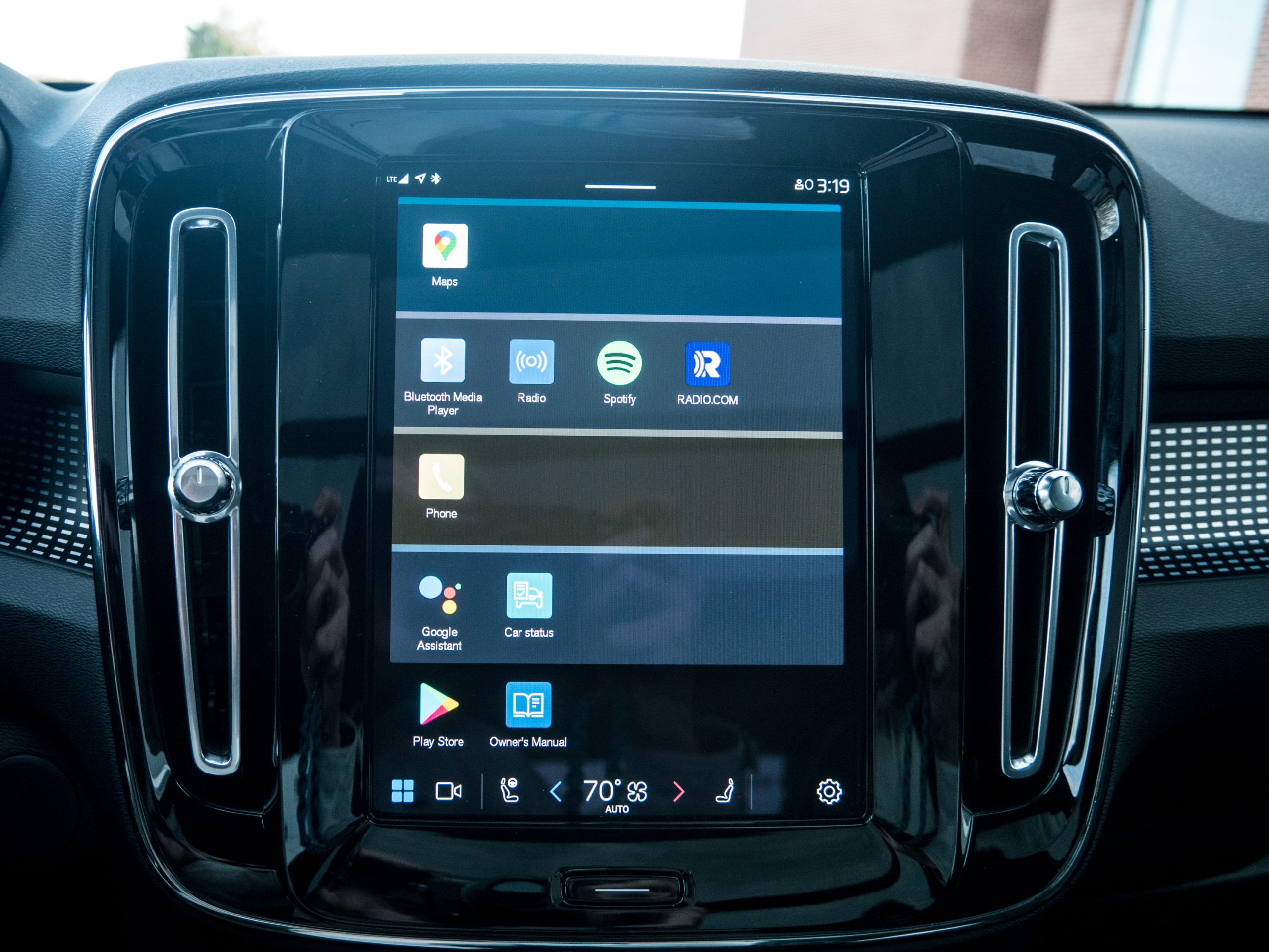 The electric Volvo XC40 Recharge: First-drive impressions - Ars Technica