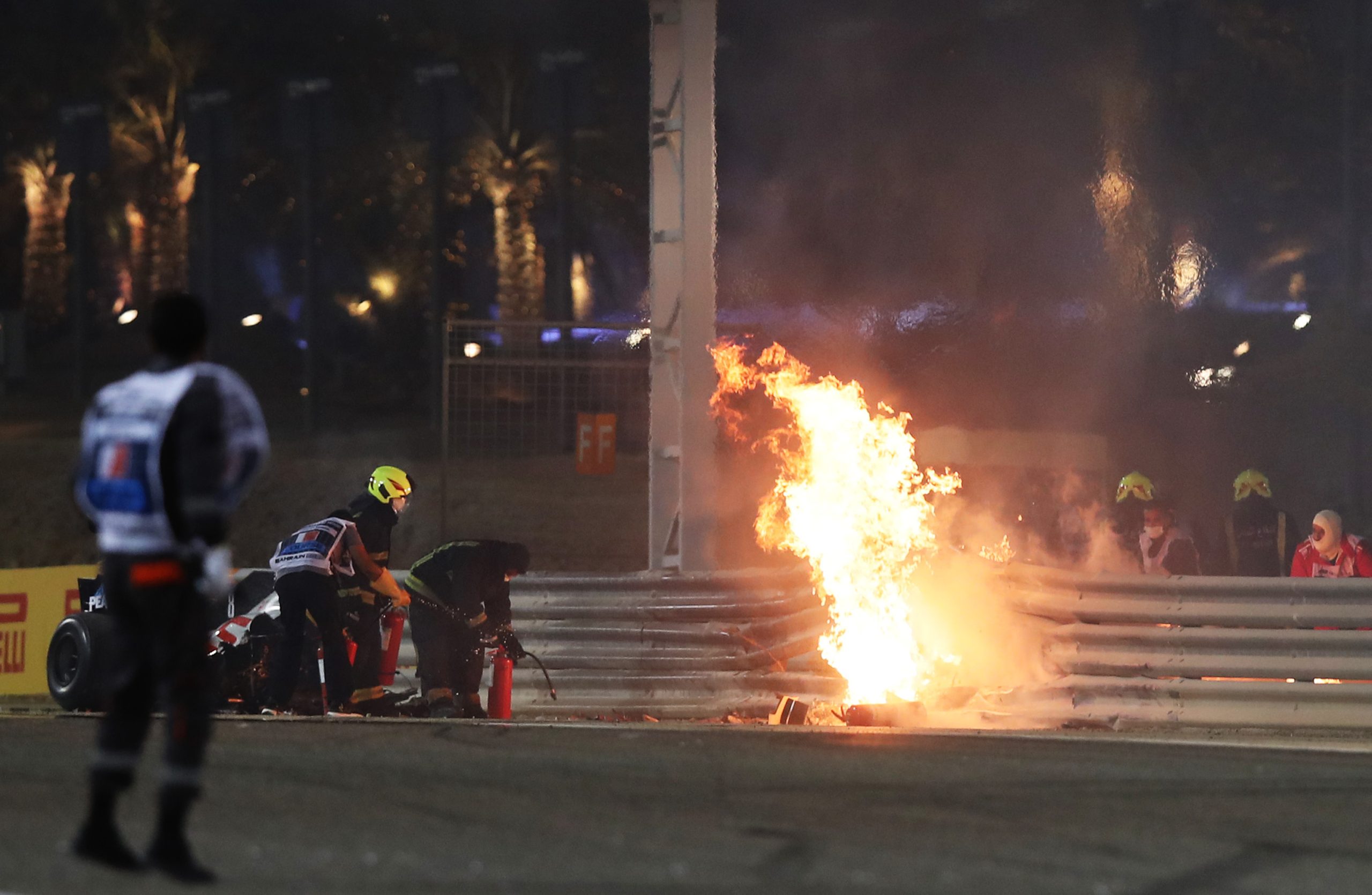 How Romain Grosjean walked away from F1’s scariest crash in decades ...