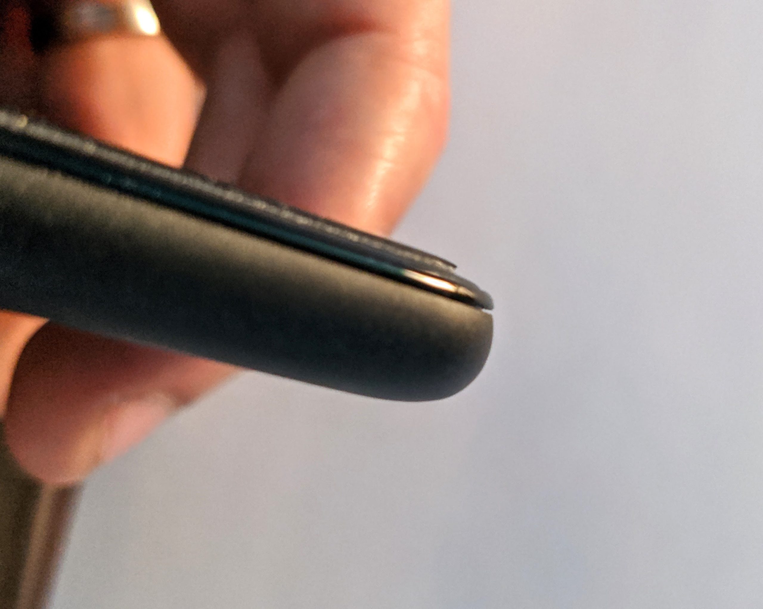 Google says the Pixel 5’s uneven panel gaps are nothing to worry about ...