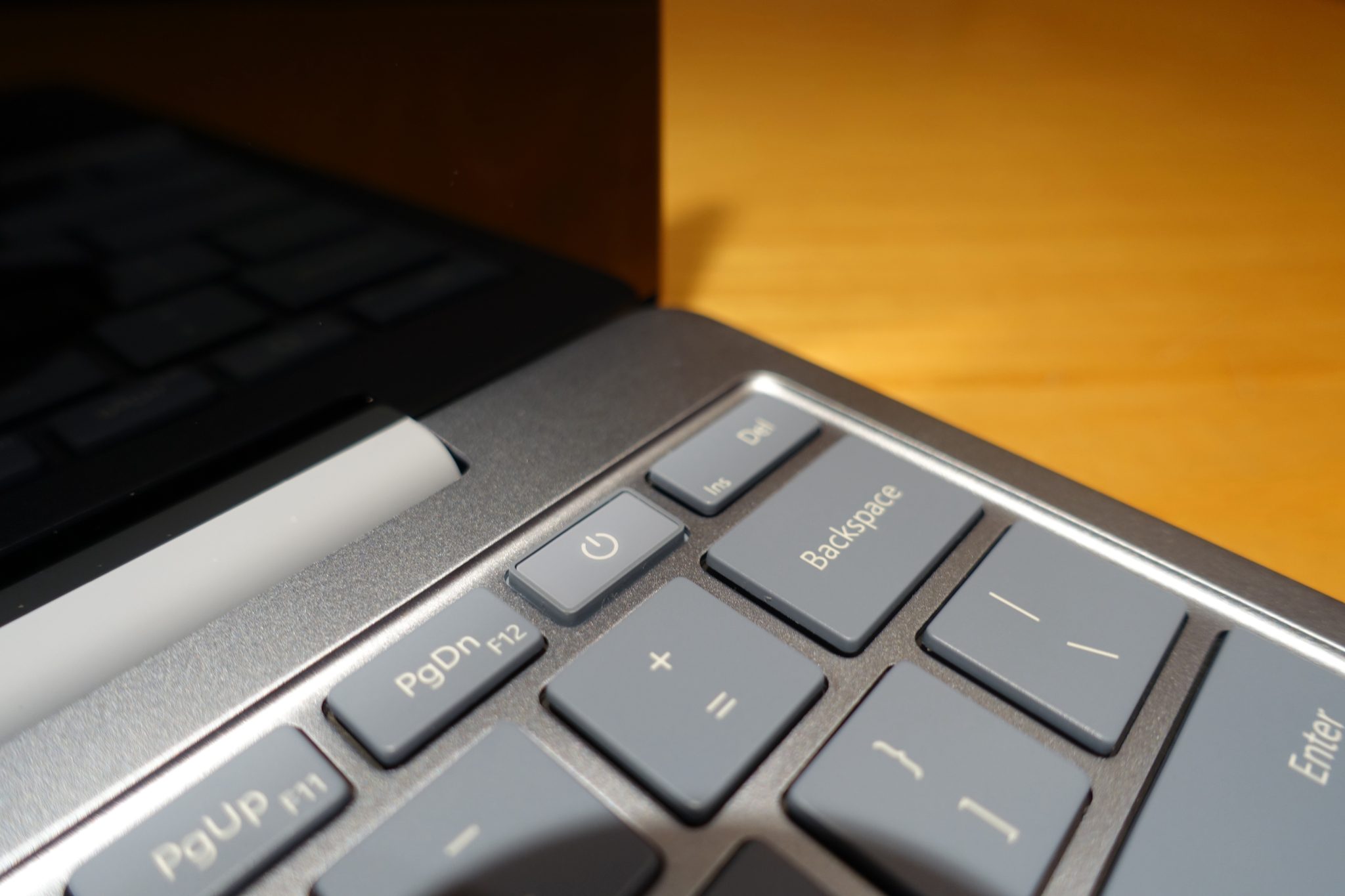 Microsoft Surface Laptop Go review: Goldilocks and the three SKUs - Ars ...