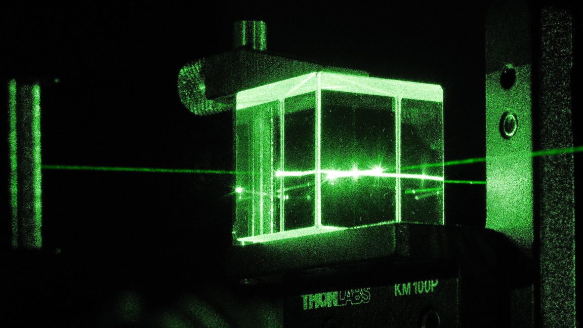 Quantum device performs 2.6 billion years of computation in 4 minutes ...