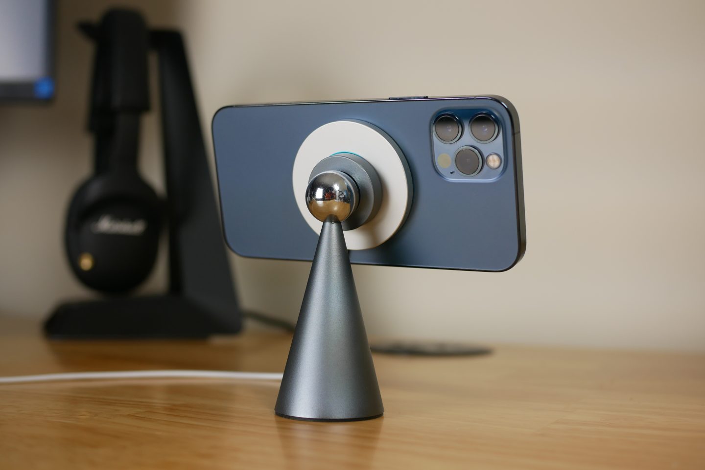 The best accessories and MagSafe gear for your new iPhone 12 - Ars Technica