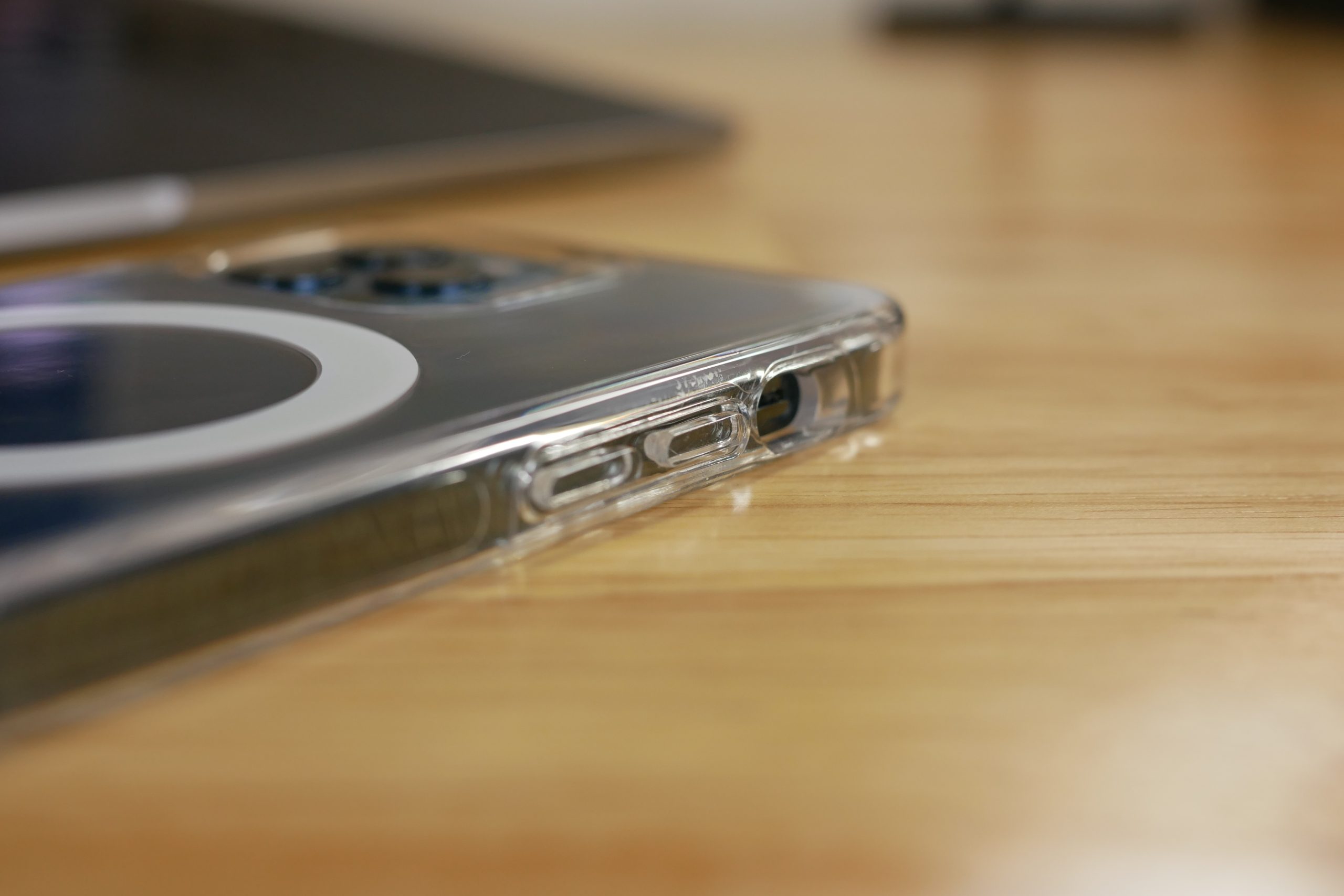 The best accessories and MagSafe gear for your new iPhone 12 - Ars Technica