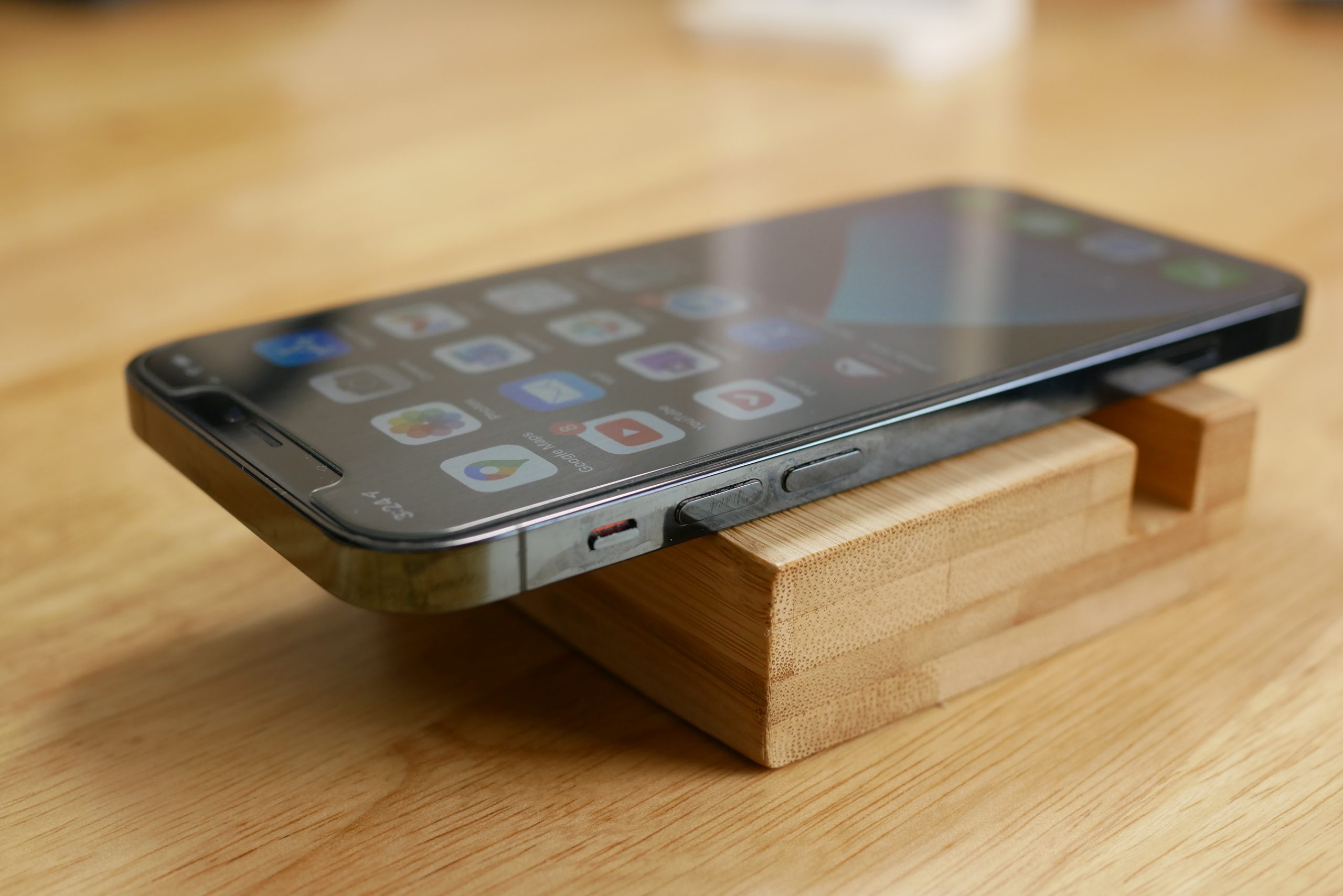 The best accessories and MagSafe gear for your new iPhone 12 - Ars Technica