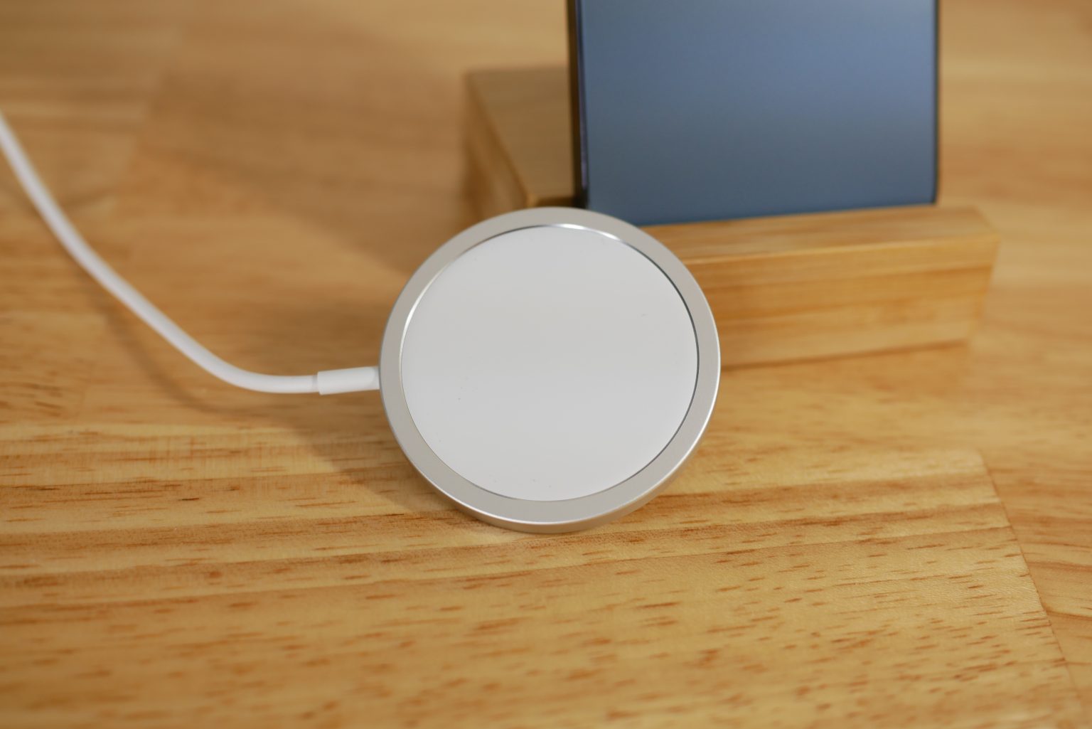 The best accessories and MagSafe gear for your new iPhone 12 - Ars Technica