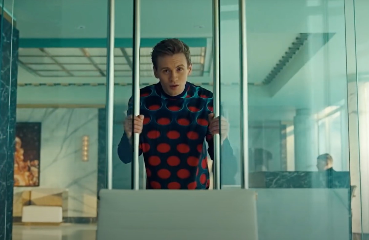 Shadow Moon tries to escape his demigod destiny in American Gods S3 ...