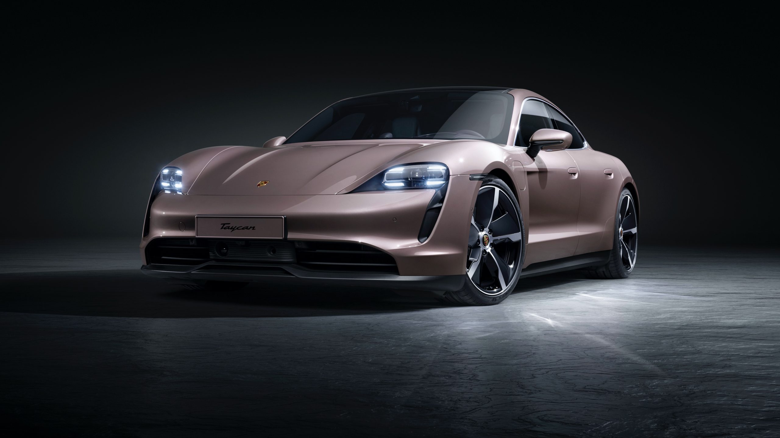 Porsche adds a cheaper, lighter Taycan to its electric lineup - Ars ...