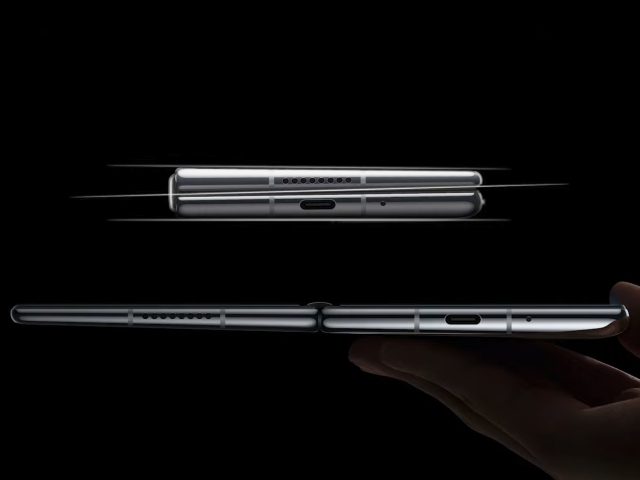 Huawei’s new $2,800 foldable phone copies Samsung’s Galaxy Fold line ...