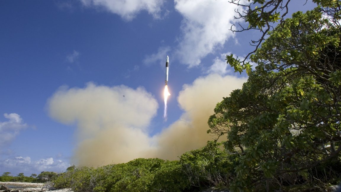 The 2008 moment when triumph turned to torment for SpaceX - Ars Technica