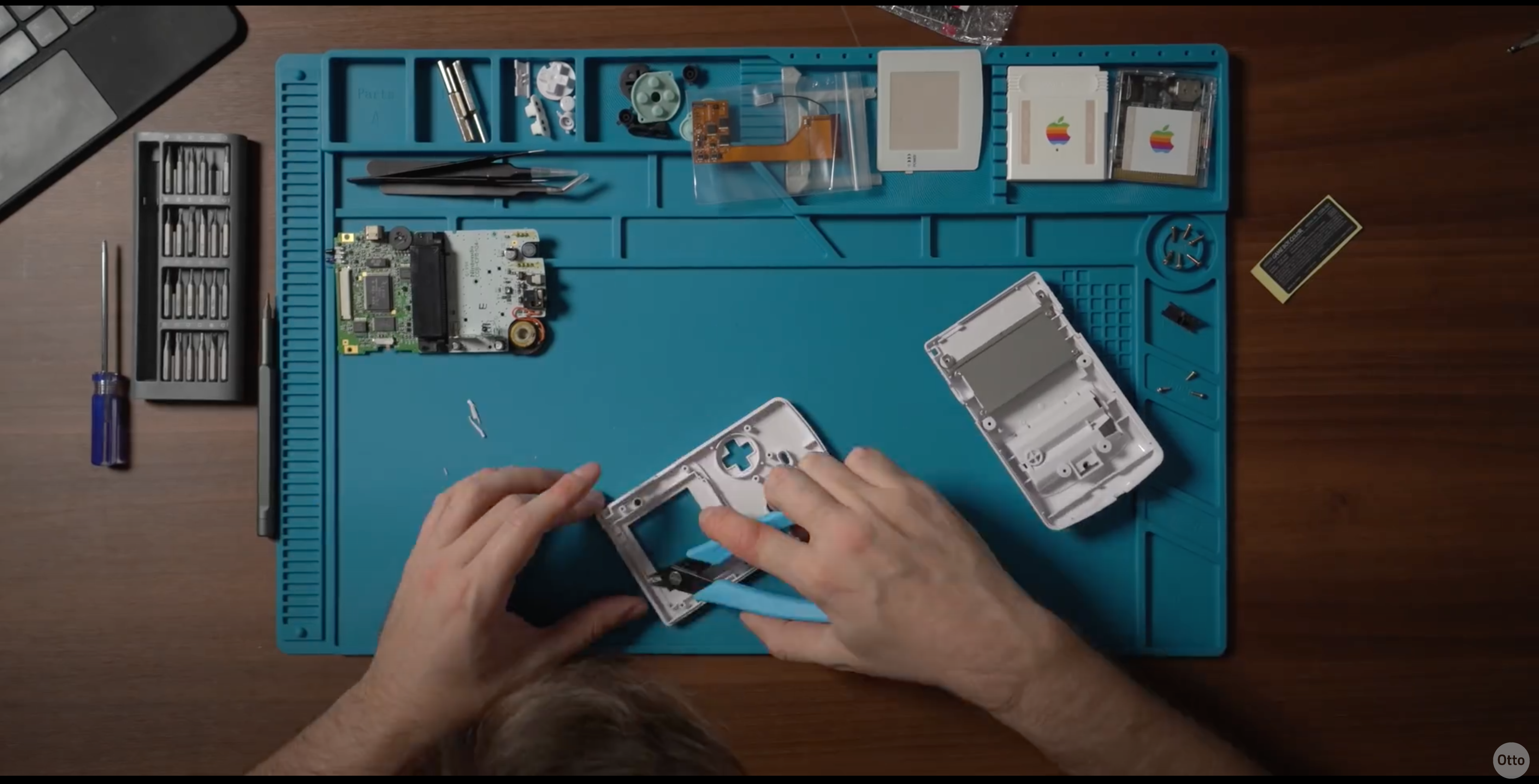 Modded Game Boy looks like an Apple product, works as Apple TV Remote ...