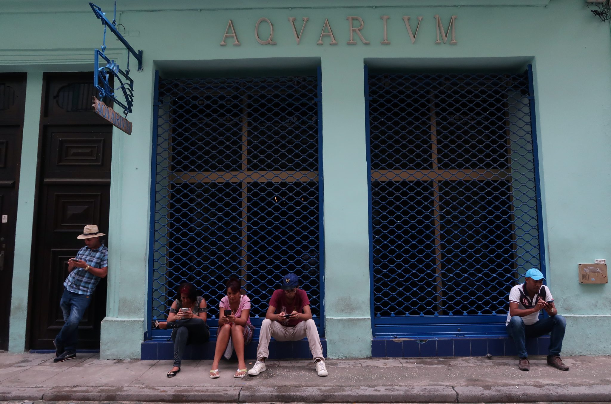 How Cubans make island Internet work for them - Ars Technica