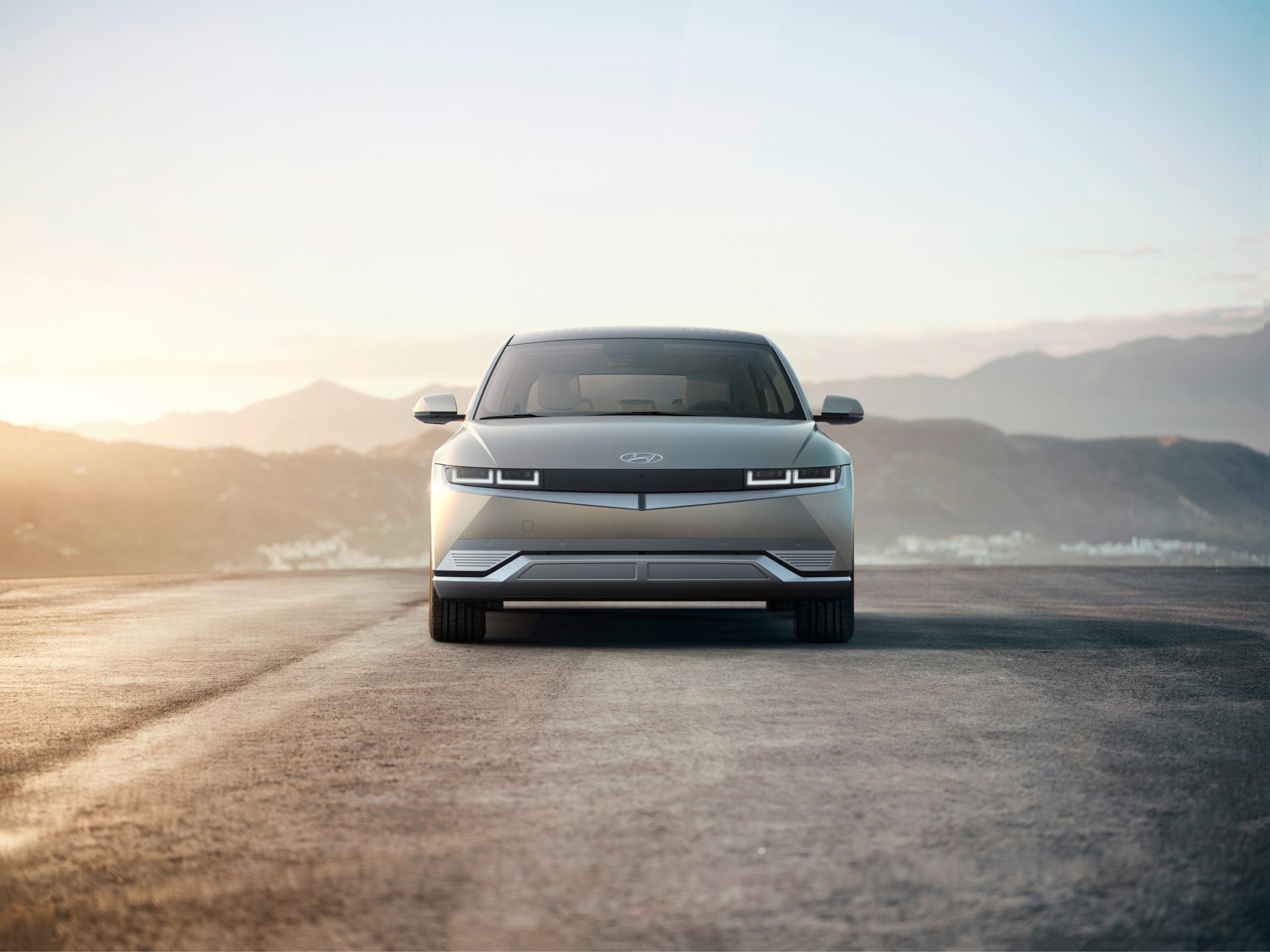 Here’s the first of Hyundai’s new 800-volt EVs—the Ioniq 5 - Ars Technica