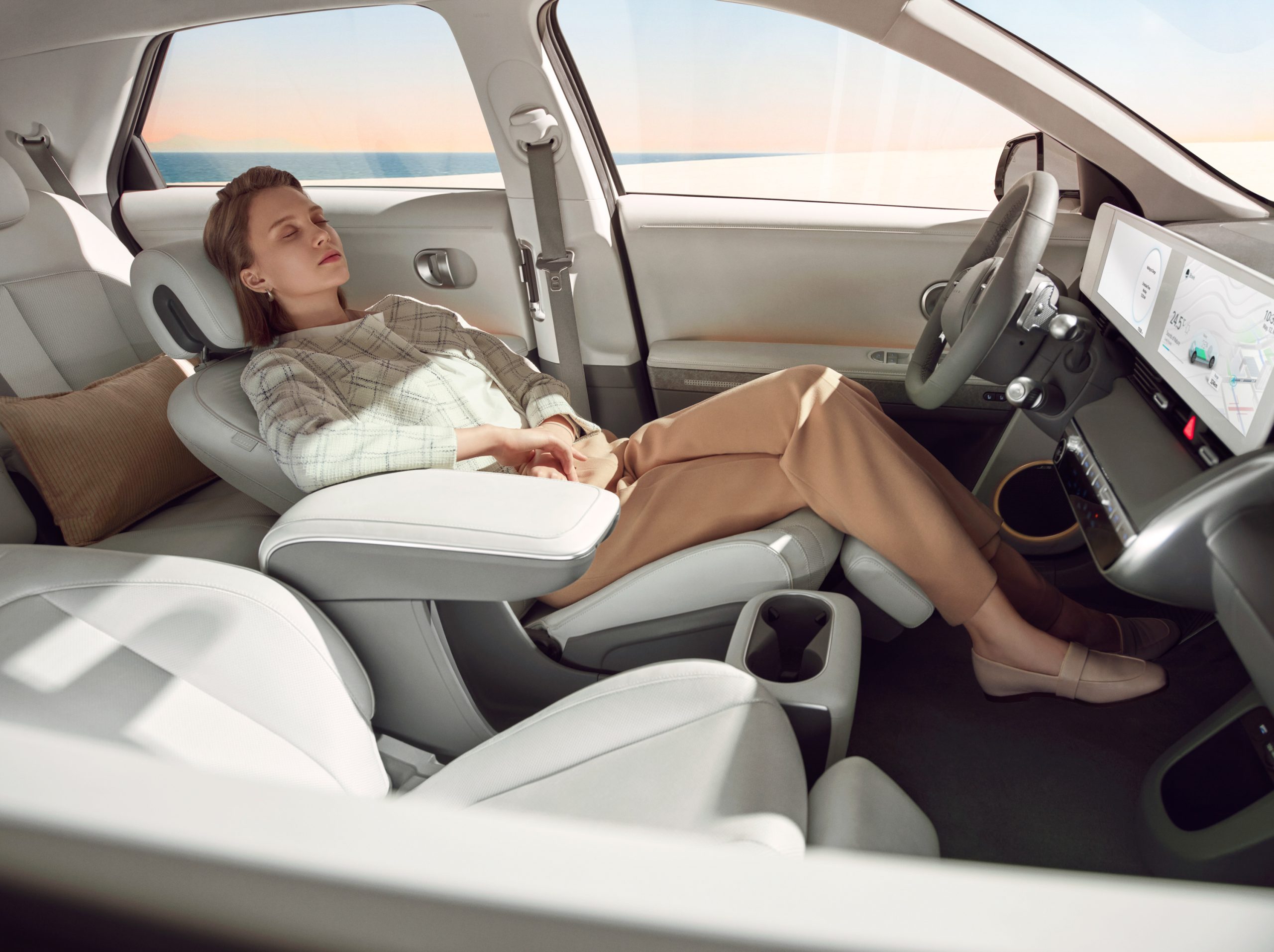 Here s the first of Hyundai s new 800 volt EVs the Ioniq 5 Ars Technica
