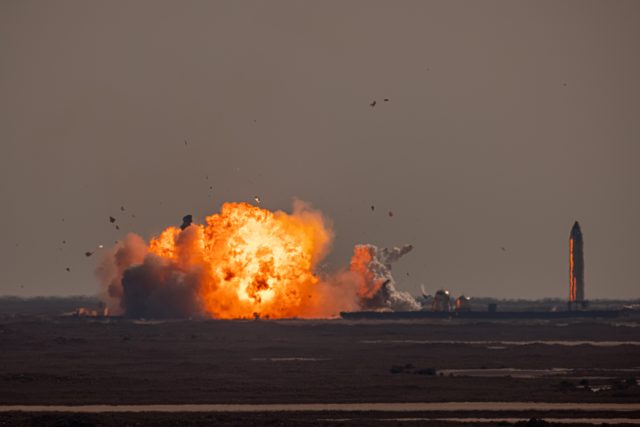 Putting the latest Starship crash into perspective—it’s “stupidly ...