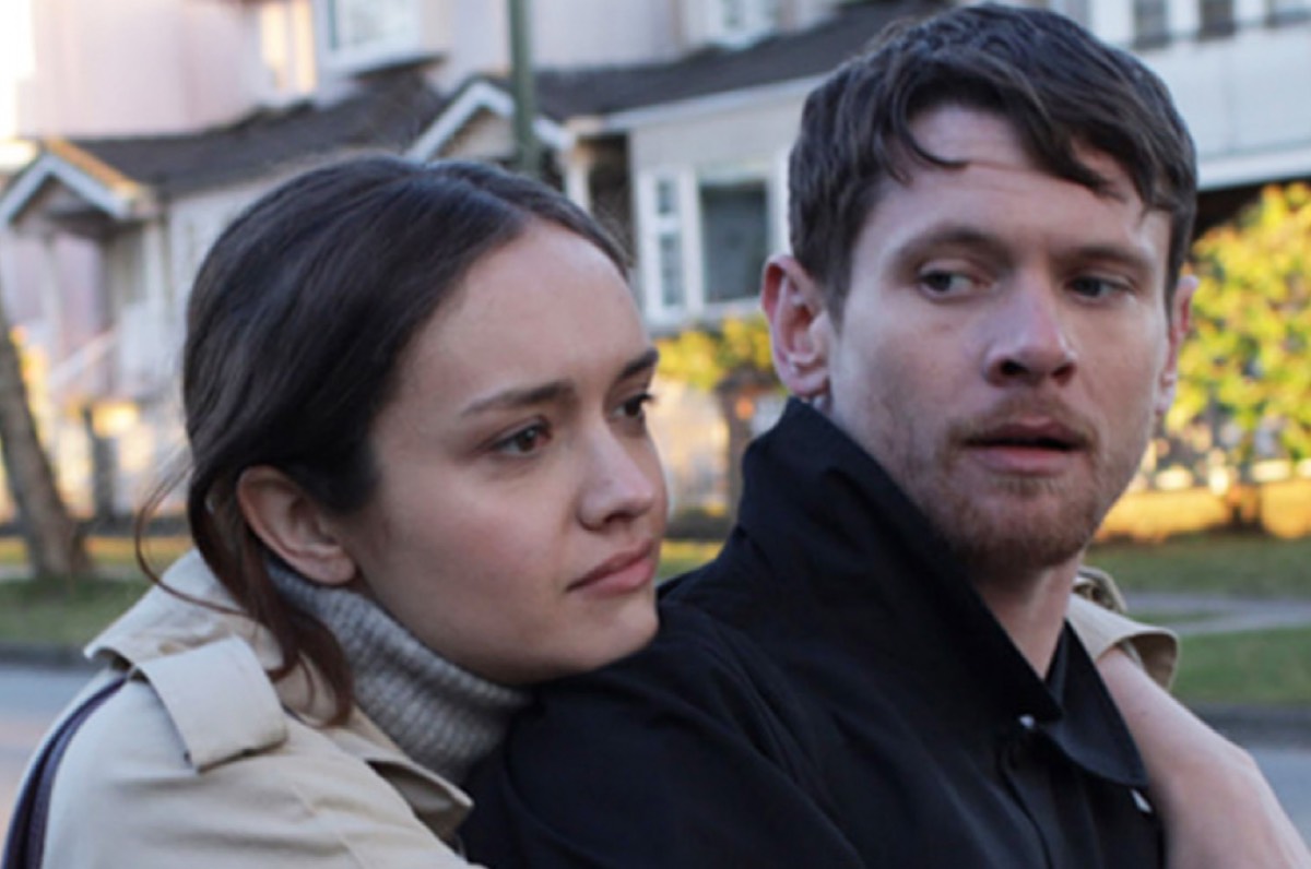 A couple clings to shared past amid a memory-wiping pandemic in Little ...