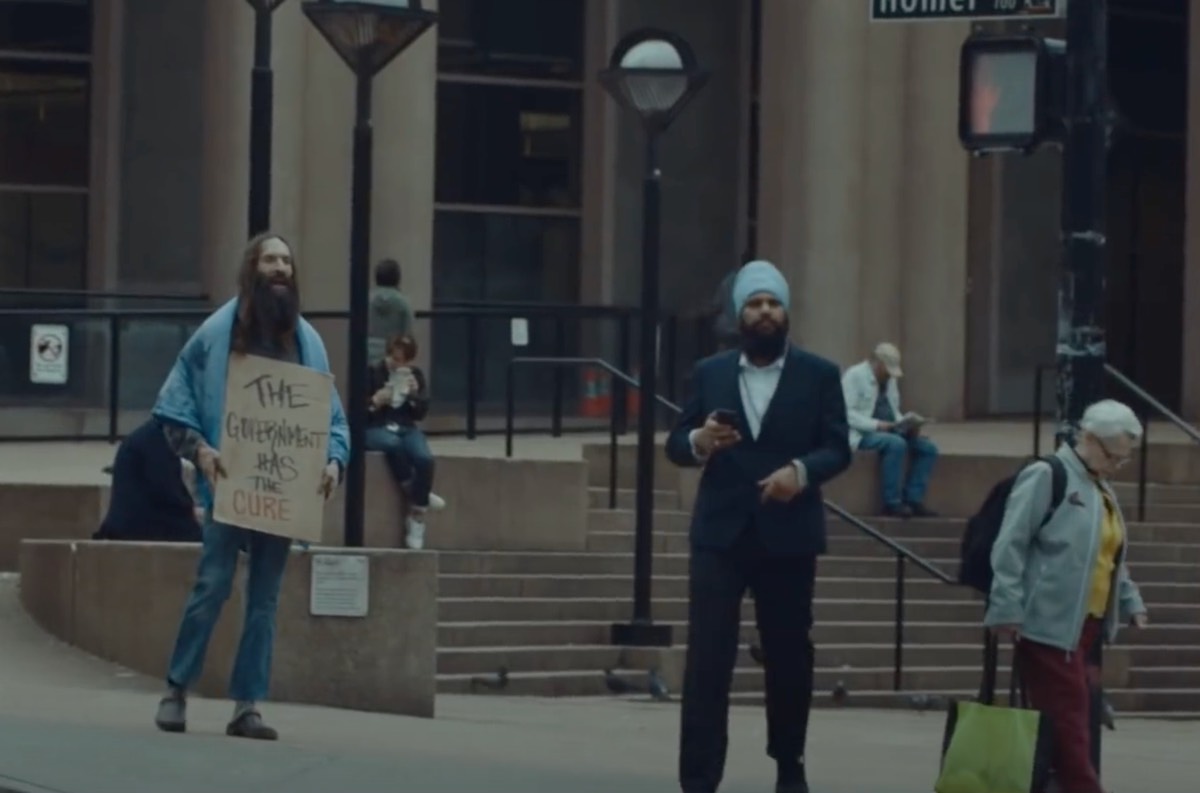 A couple clings to shared past amid a memory-wiping pandemic in Little ...