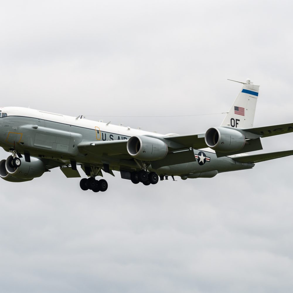 Touch of gray: The Air Force can’t retire the Boeing 707 - Ars Technica