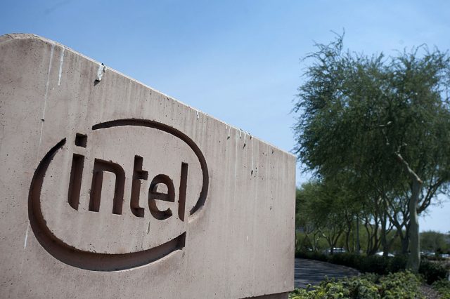 Intel CEO plans to build two new CPU fabs in Arizona - Ars Technica