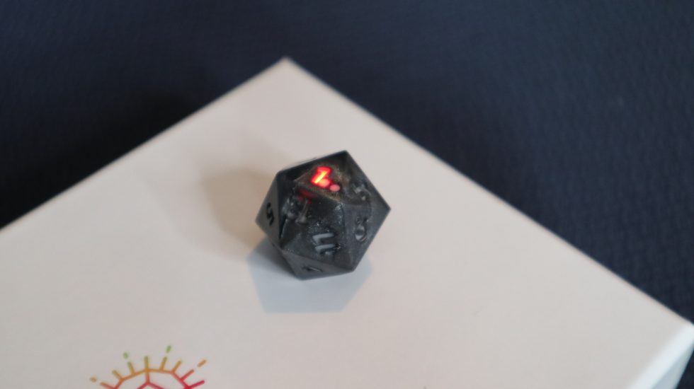 A light show for every crit: How good are the $39 Pixels “smart” dice ...