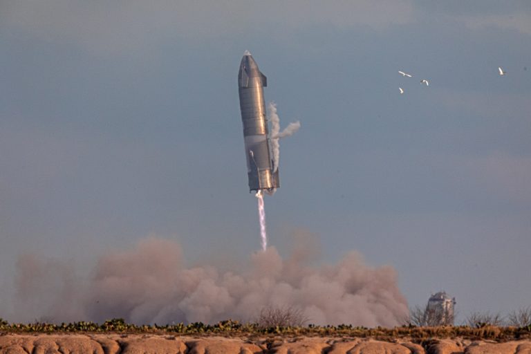 NASA’s bold bet on Starship for the Moon may change spaceflight forever ...